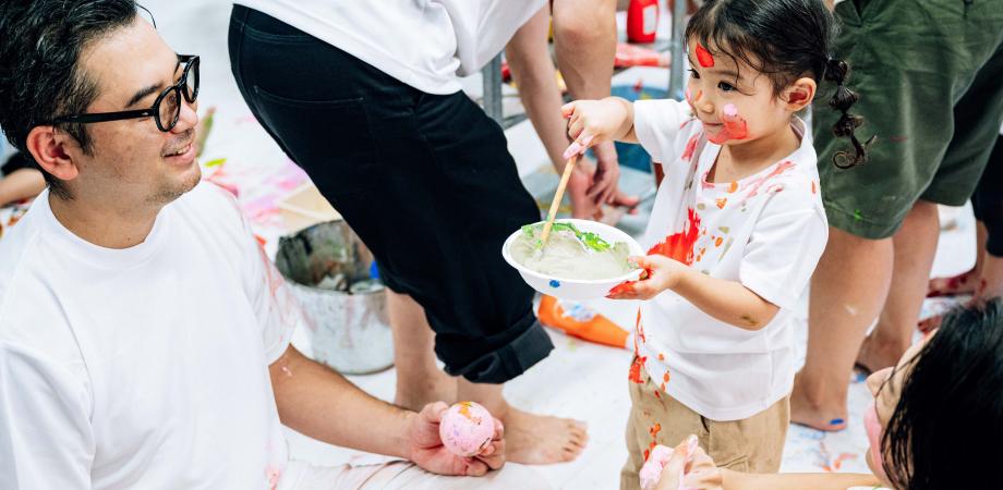 PlayArt BnA #10 ～0歳から参加OK！アートホテルで親子で思いっきり絵具遊び～ | Peatix